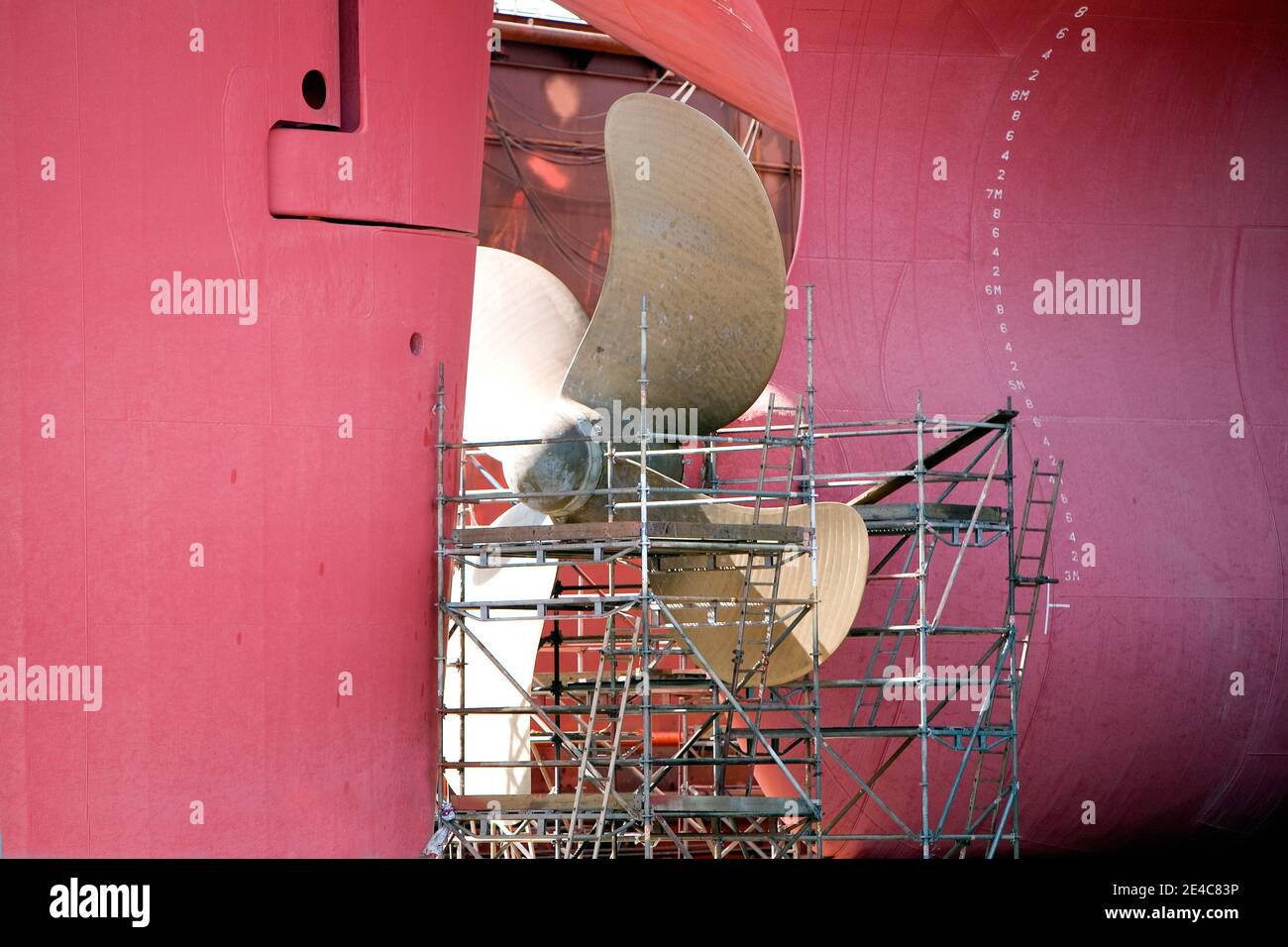 Restoration of a cargo ship in the port of Hamburg Stock Photo - Alamy