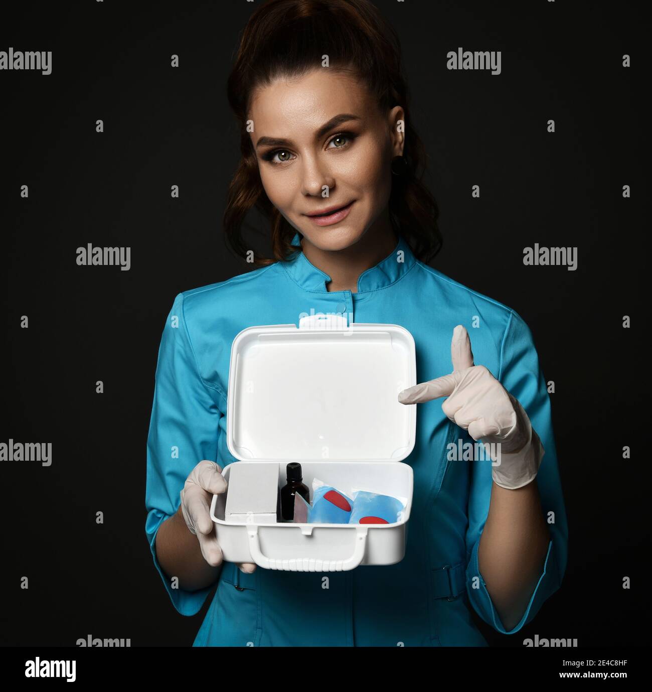 Young woman nurse hi-res stock photography and images - Alamy