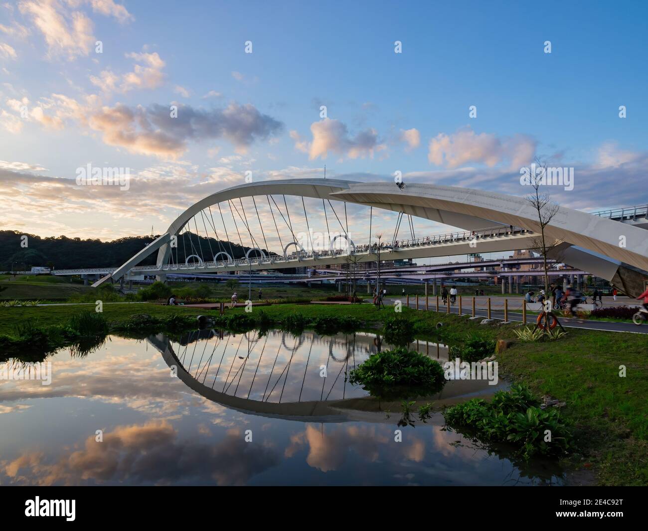 Sunny view of the Yangguang Bridge at Xindian District, Taipei, Taiwan ...