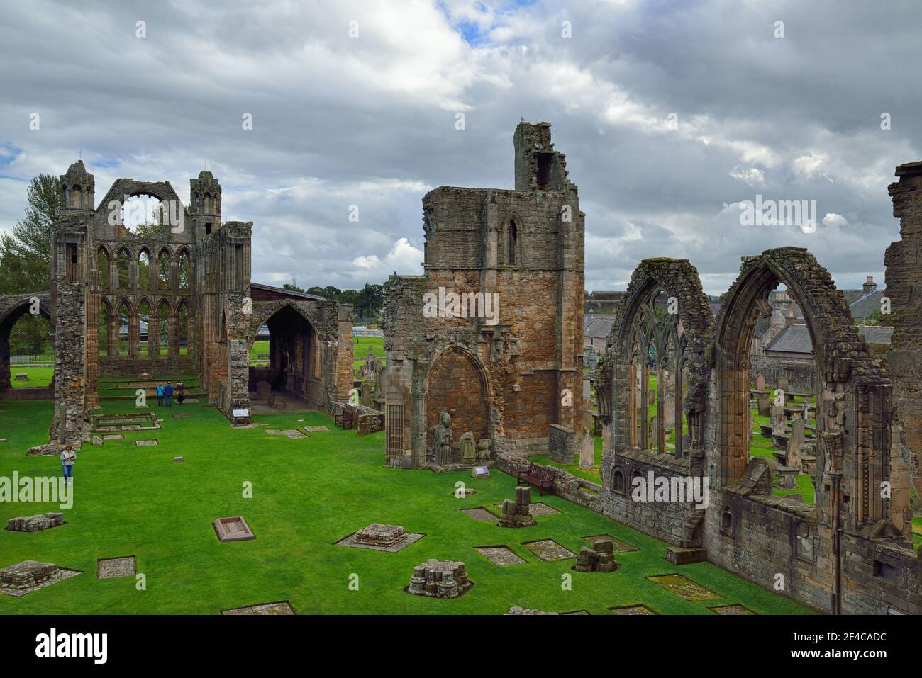 Abbey ruins windows hi-res stock photography and images - Alamy
