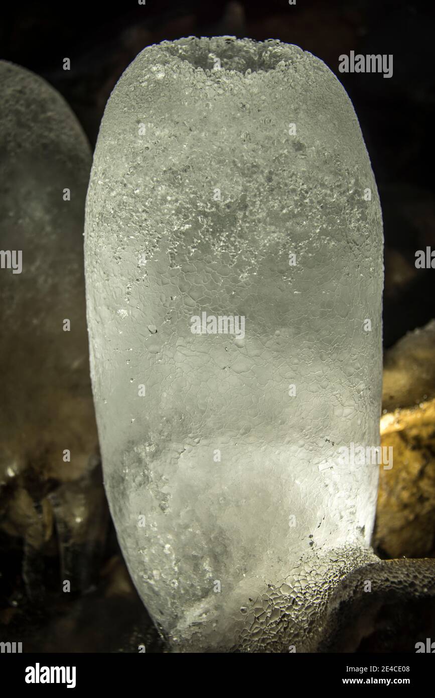 Ice sculptures hi-res stock photography and images - Alamy