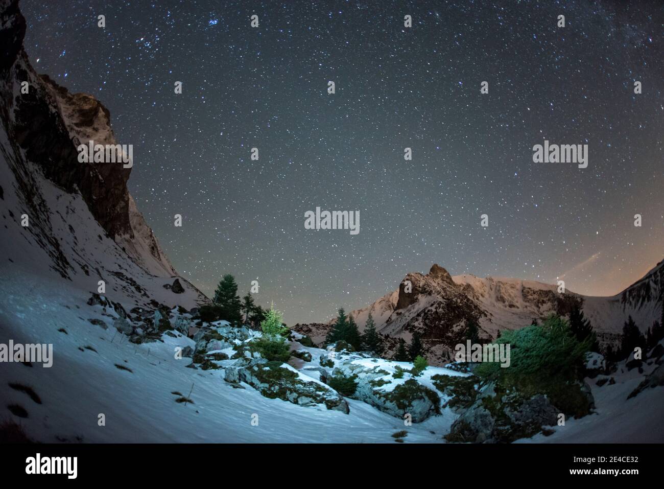 Stars and night scenery hi-res stock photography and images - Alamy