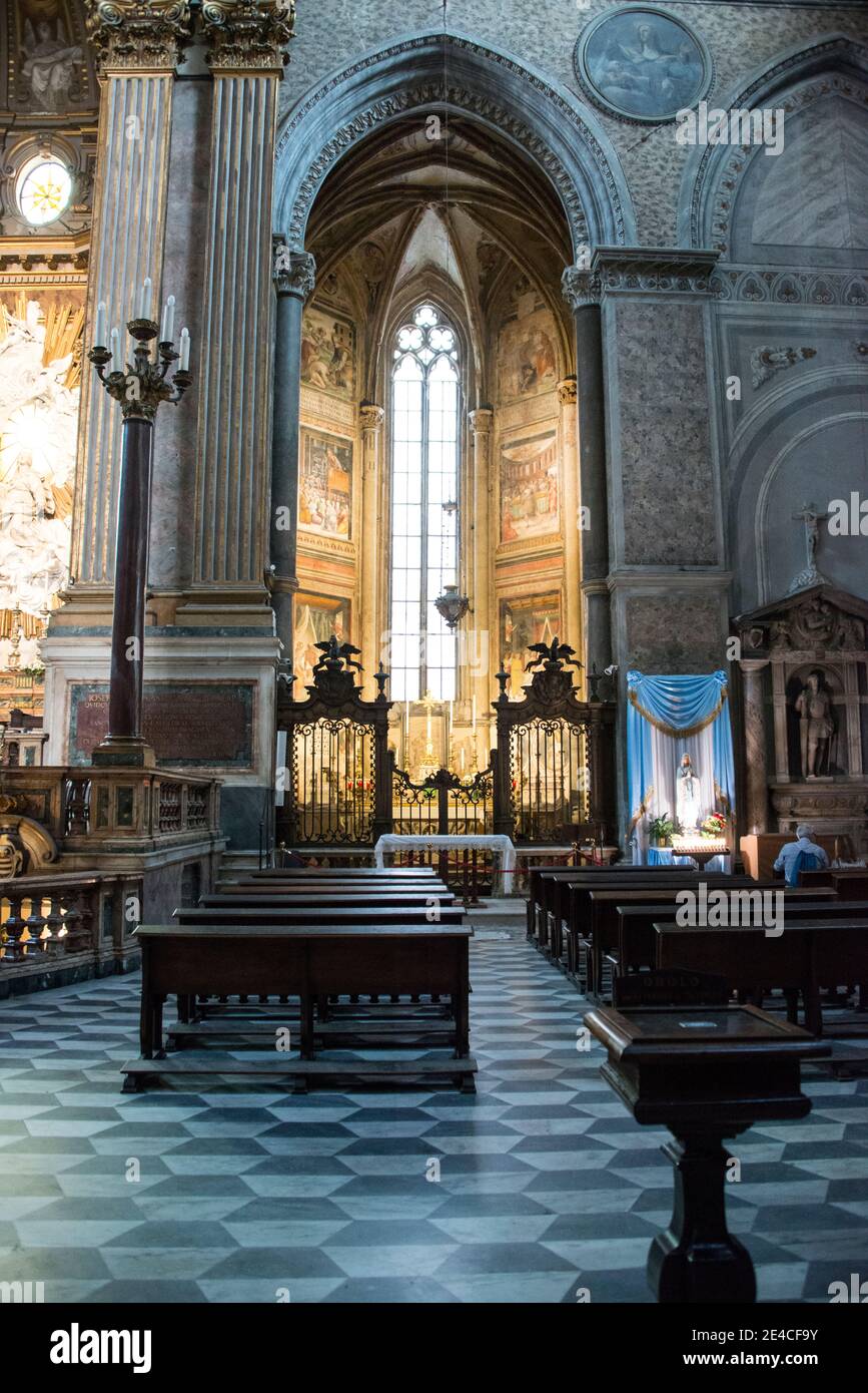 Gothic aisle hi-res stock photography and images - Alamy