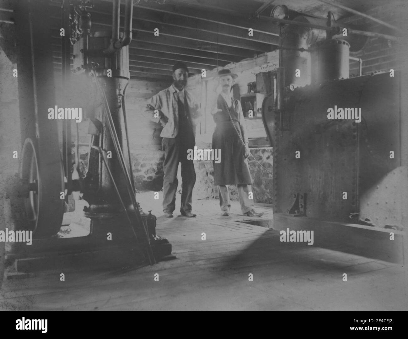 19th century engineer working Black and White Stock Photos & Images - Alamy