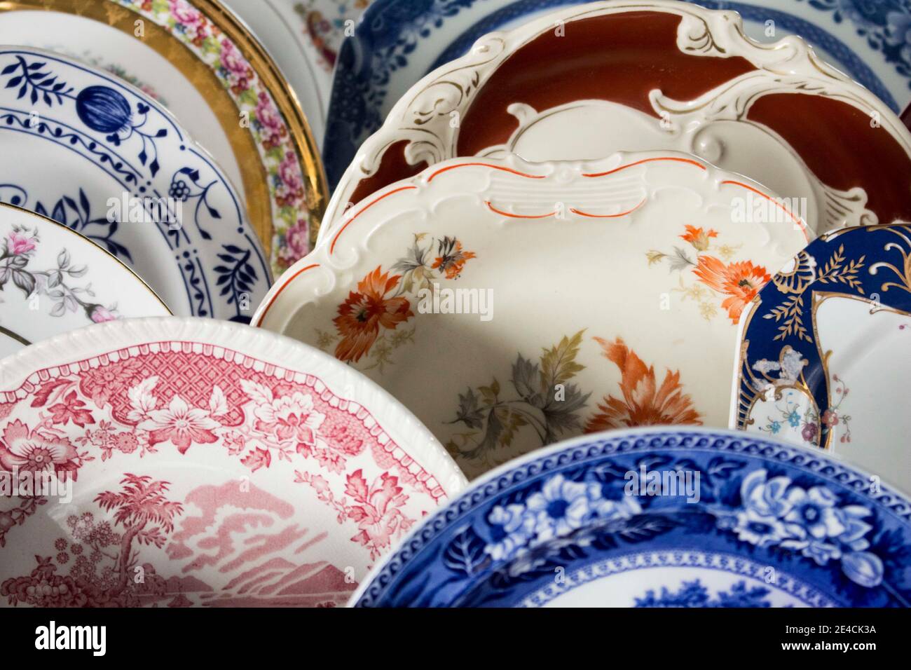 Multiple plates hi-res stock photography and images - Alamy