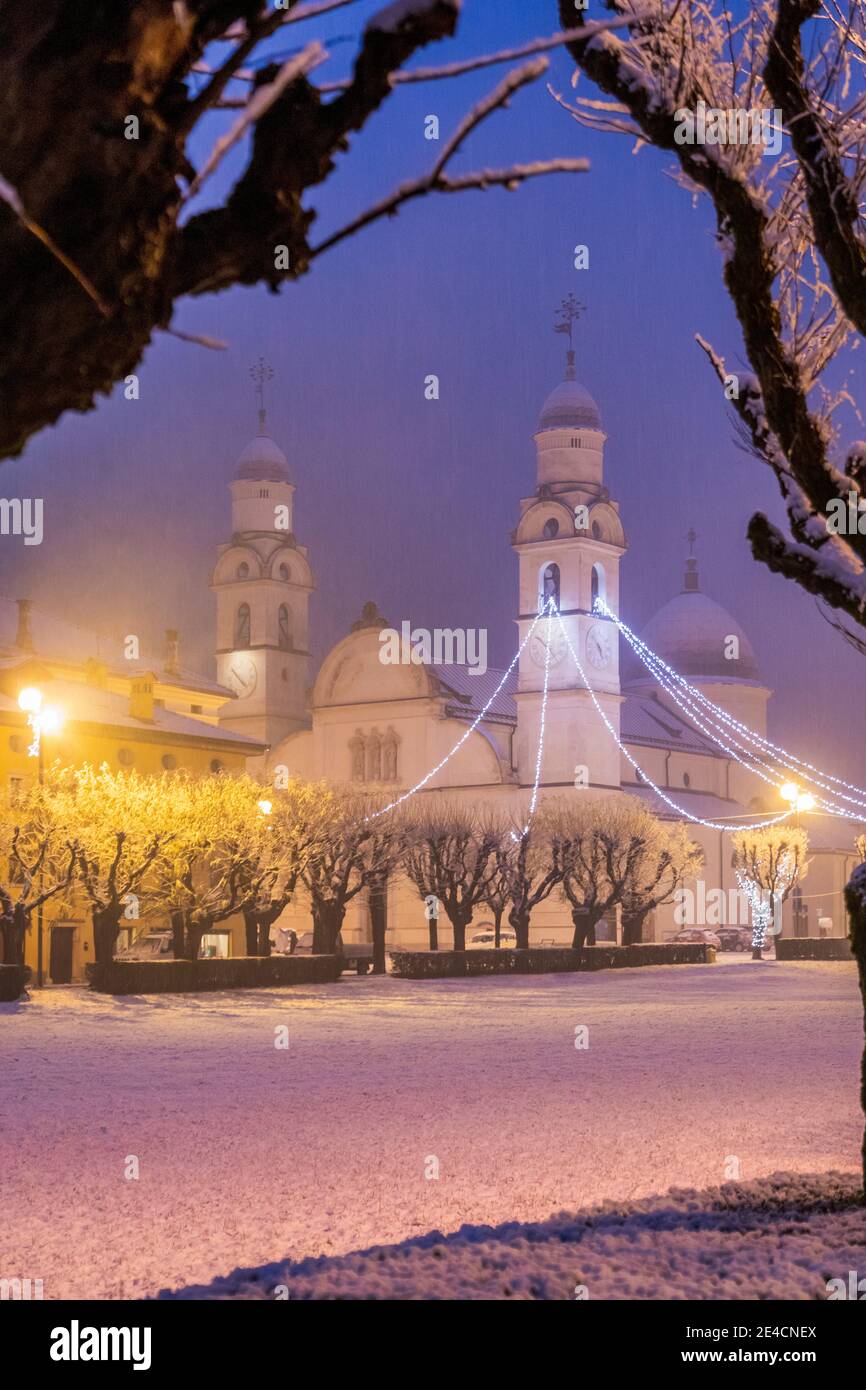Italy, Veneto, Belluno, Agordino, the city of Agordo in winter as seen ...