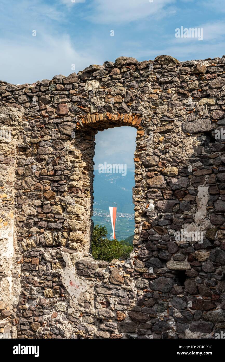 Settlement medieval hi-res stock photography and images - Alamy