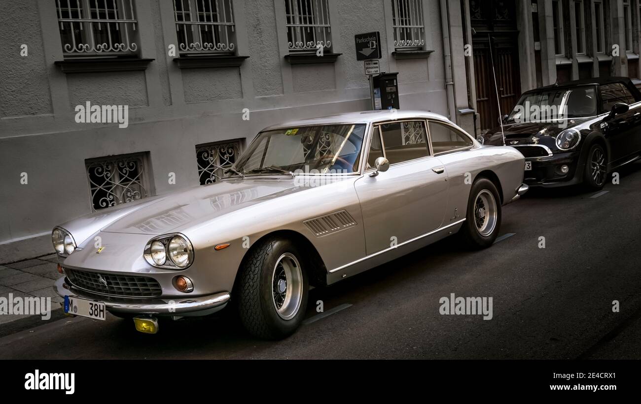 Ferrari 330 GT 2 + 2 (1964–1967) in Munich. Designed by Sergio ...