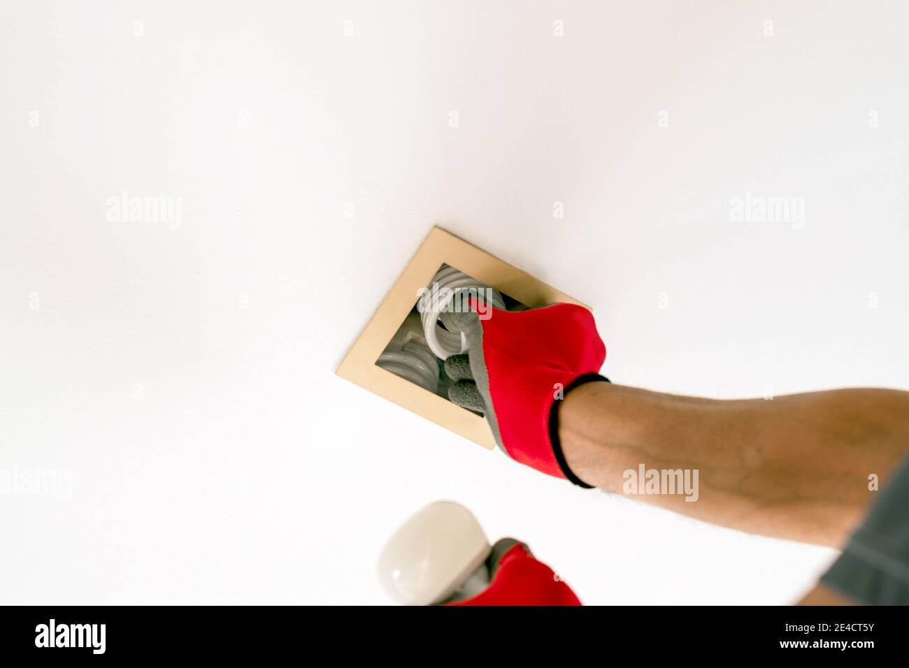 Broken fluorescent lamp hi-res stock photography and images - Alamy