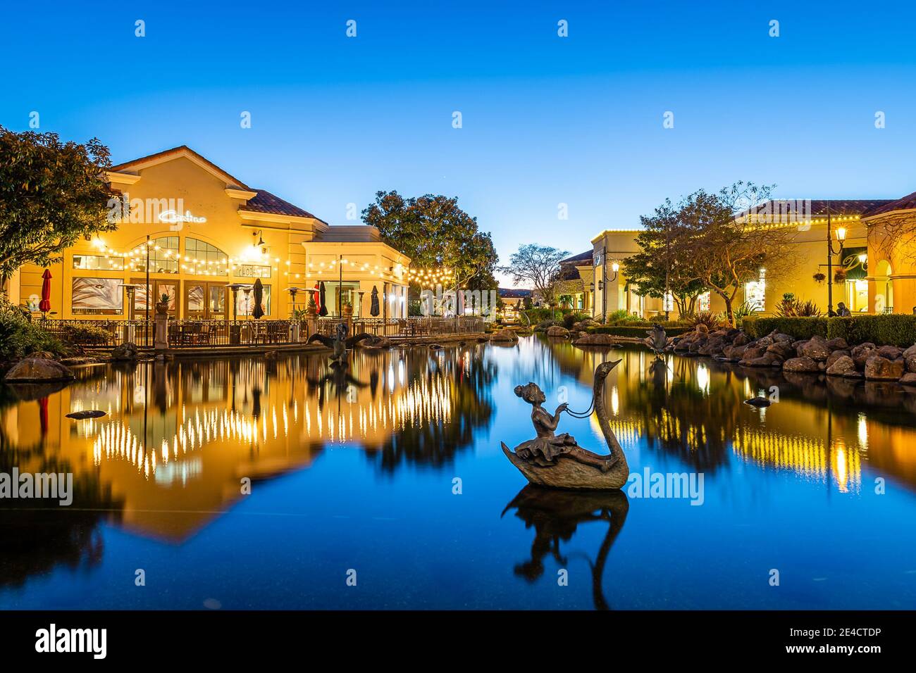 San ramon fountain hi-res stock photography and images - Alamy