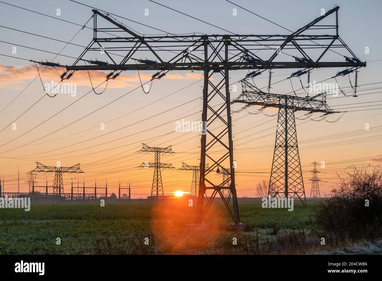 Current conduction hi-res stock photography and images - Alamy