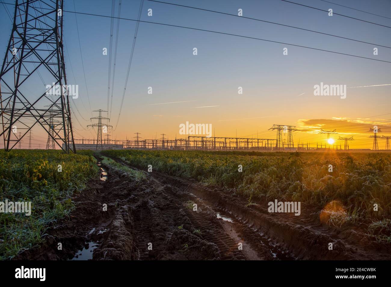 Current conduction hi-res stock photography and images - Alamy