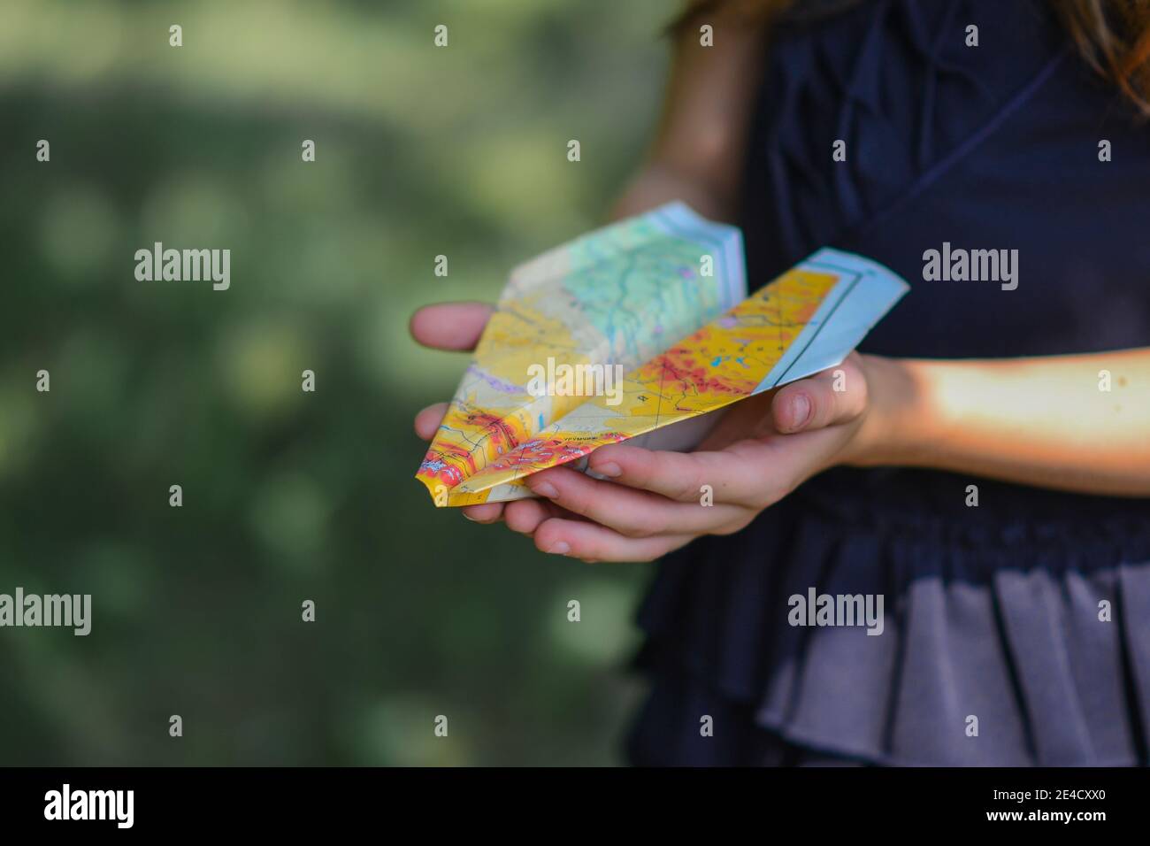 Map paper airplane hi-res stock photography and images - Alamy