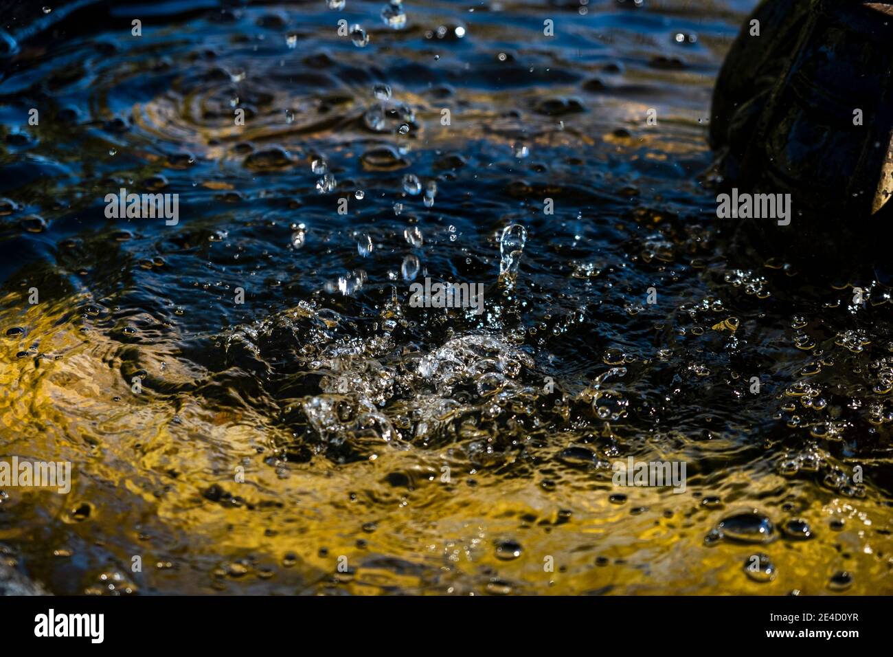 Fountain basin hi-res stock photography and images - Alamy