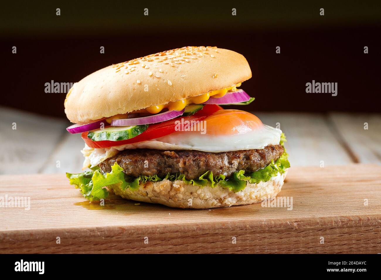 Classic american burger food hi-res stock photography and images - Alamy