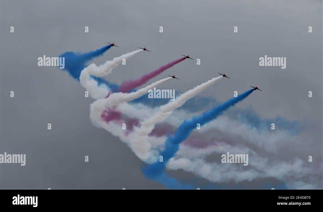 Red Arrows formation flying Stock Photo - Alamy
