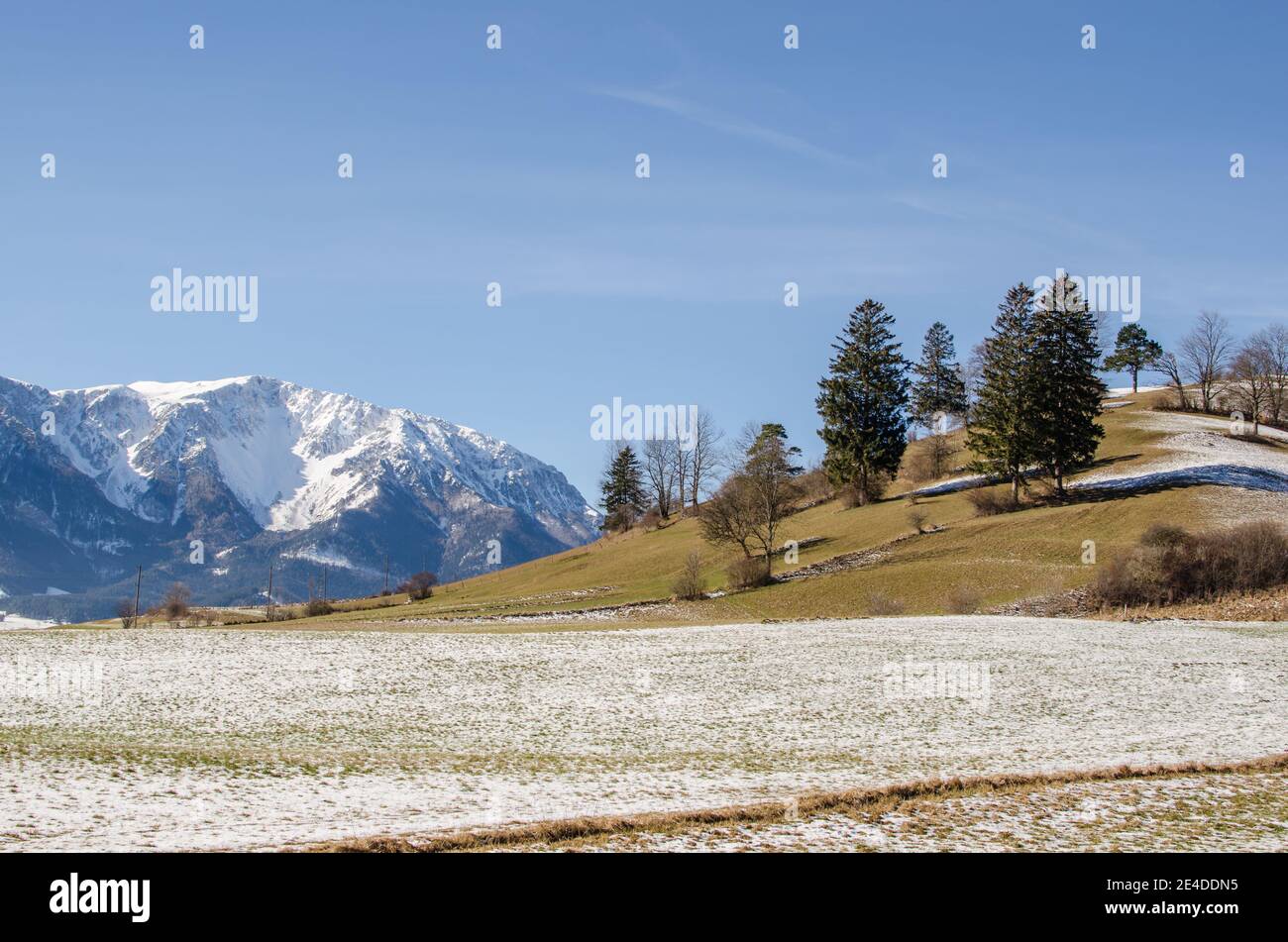 Beautiful natural winter landscape hi-res stock photography and images ...