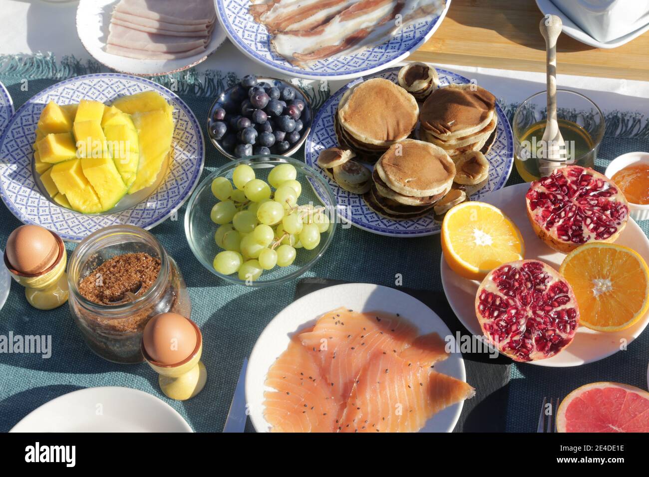 breakfast morning buffet brunch with food and drinks Stock Photo - Alamy