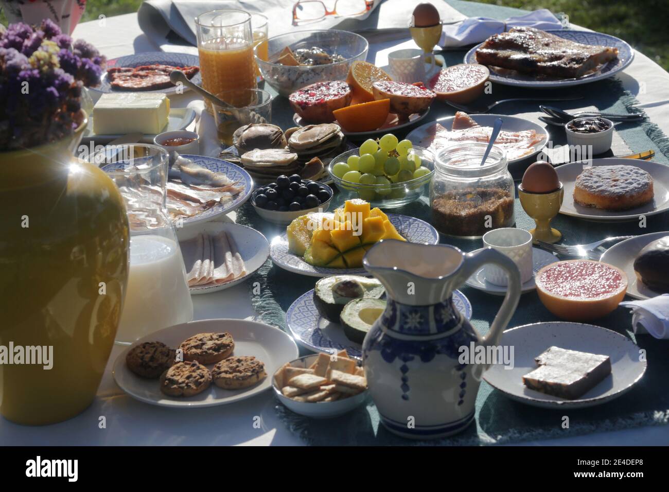 breakfast morning buffet brunch with food and drinks Stock Photo - Alamy