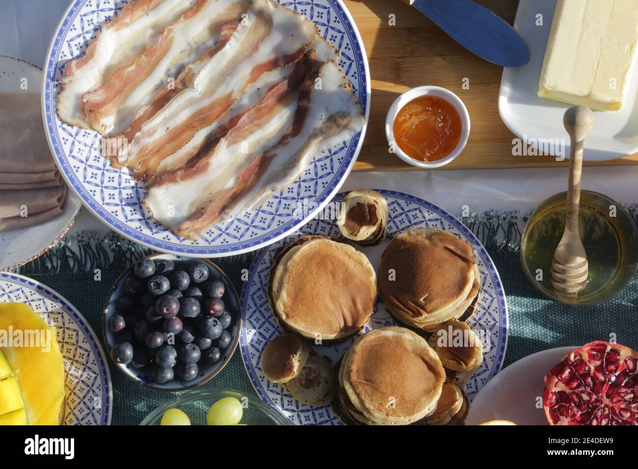 breakfast morning buffet brunch with food and drinks Stock Photo - Alamy