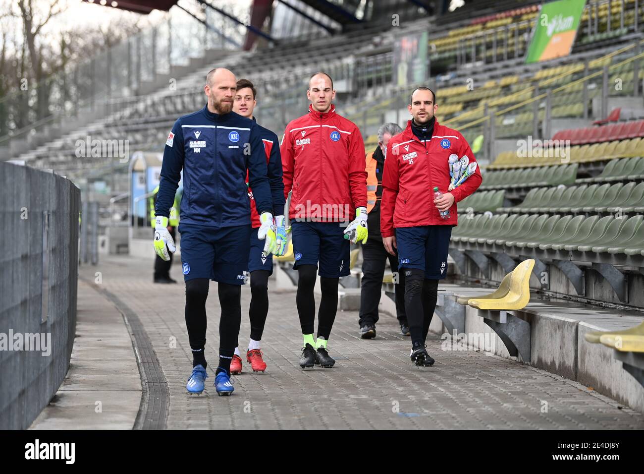 Paul miller footballer hi-res stock photography and images - Alamy