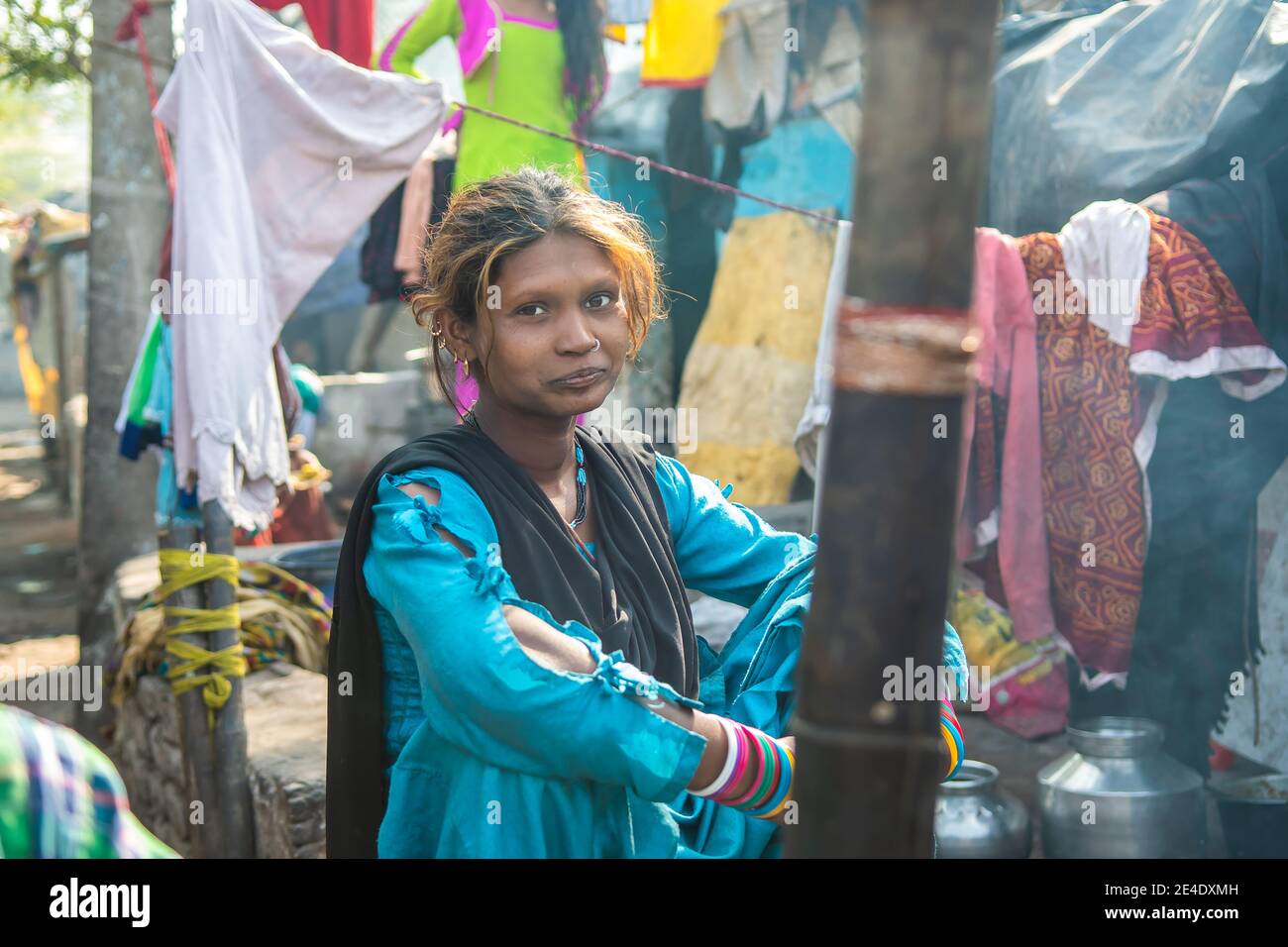Girl poverty indian house hi-res stock photography and images - Alamy