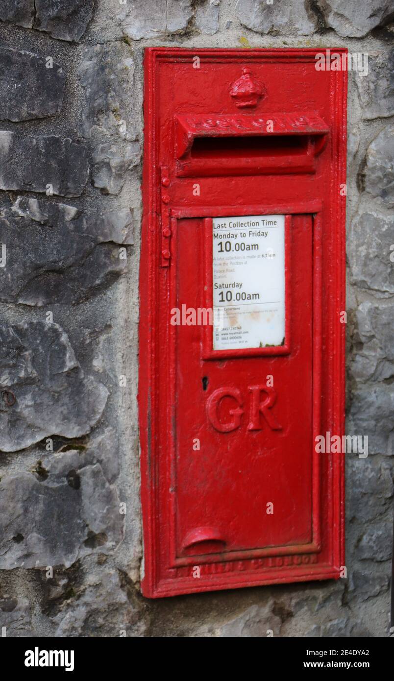 Royal mailbox hi-res stock photography and images - Alamy