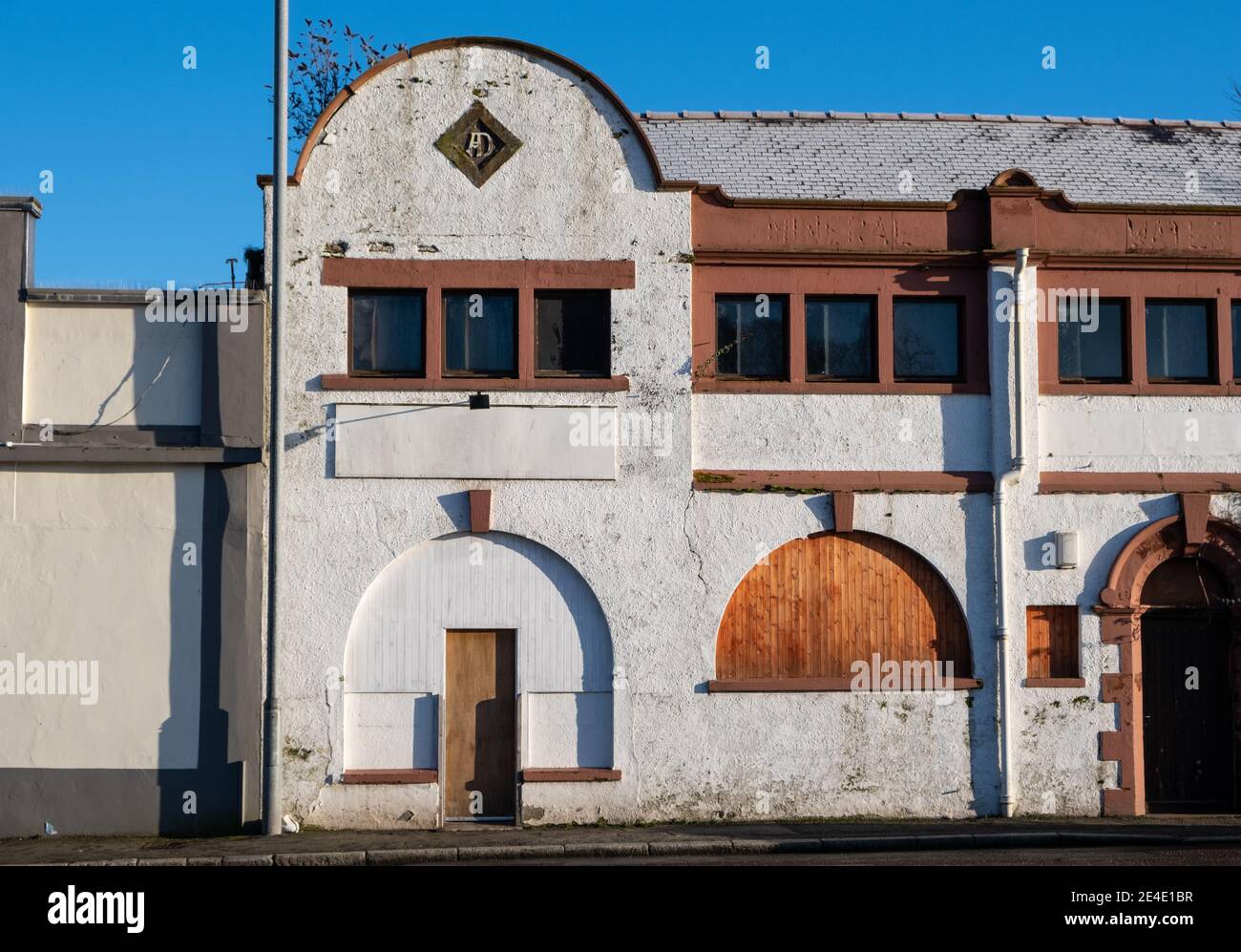 Boarded up building hi-res stock photography and images - Alamy