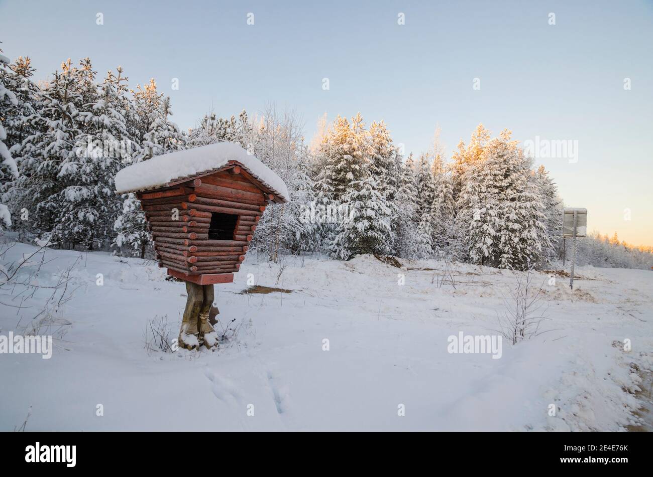 Baba yaga hut on chicken legs hi-res stock photography and images - Alamy