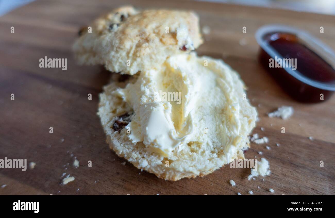 Single scone hi-res stock photography and images - Alamy