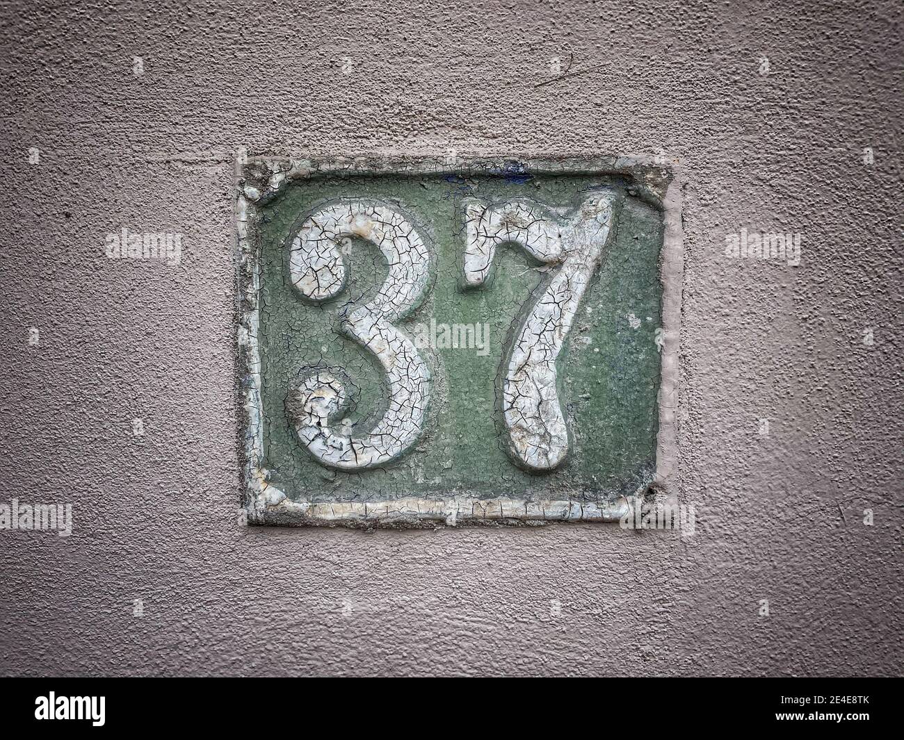 House number 93 sign hi-res stock photography and images - Alamy