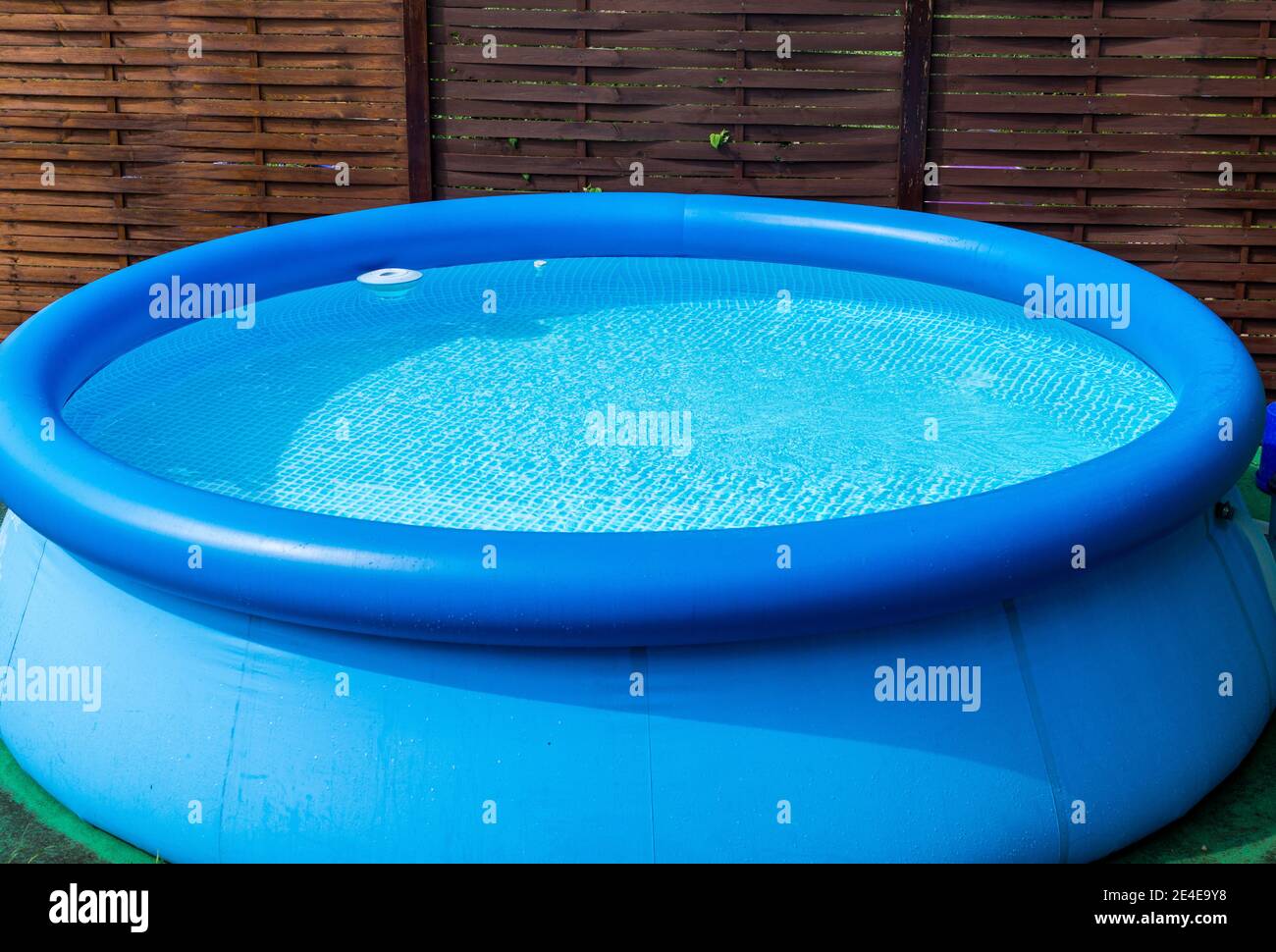 Plastic swimming pool garden hi-res stock photography and images - Alamy