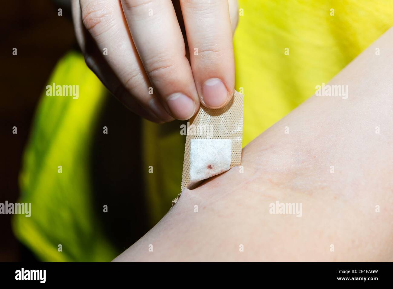 Sticky blood hi-res stock photography and images - Alamy