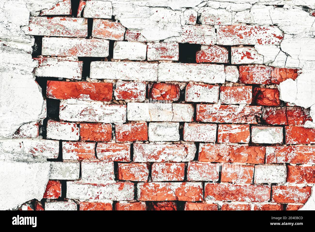 Crumbling brick wall hi-res stock photography and images - Alamy