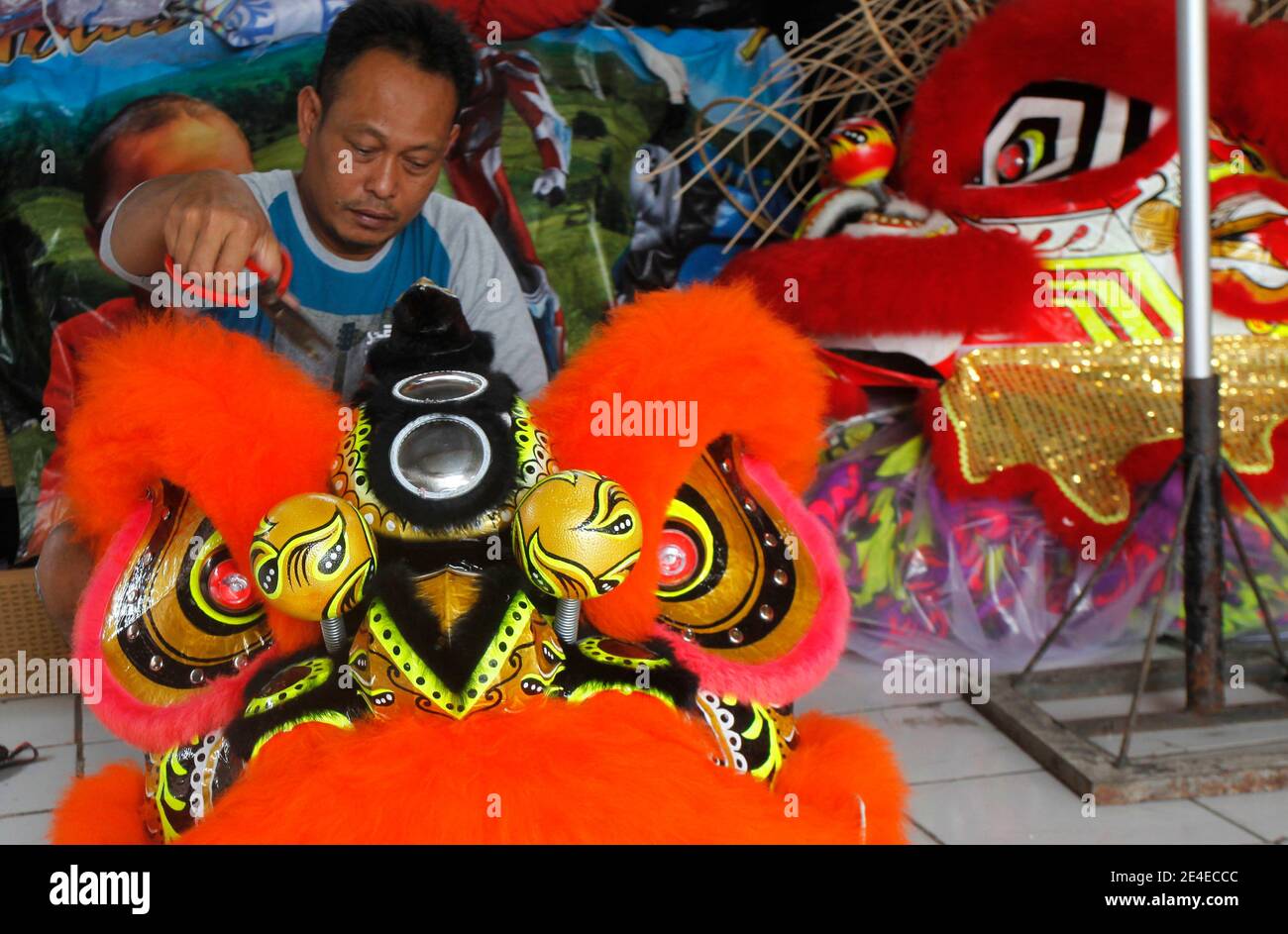 Bogor, Indonesia. 23rd Jan, 2021. A craftsmen maker of lion (Barongsai ...
