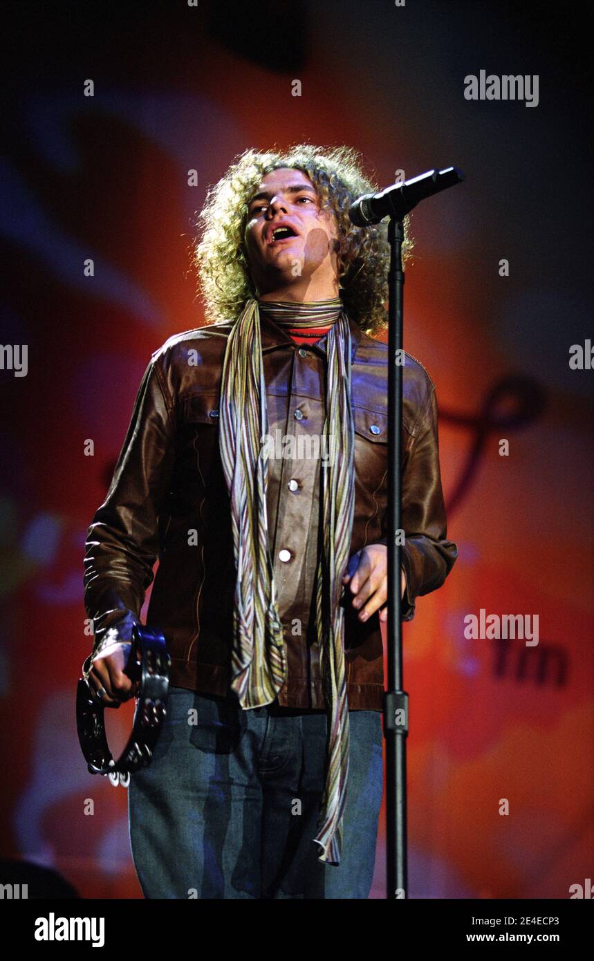 Joseph washbourn toploader singer High Resolution Stock Photography and ...