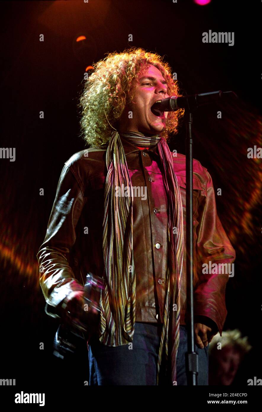 Joseph washbourn toploader singer High Resolution Stock Photography and ...