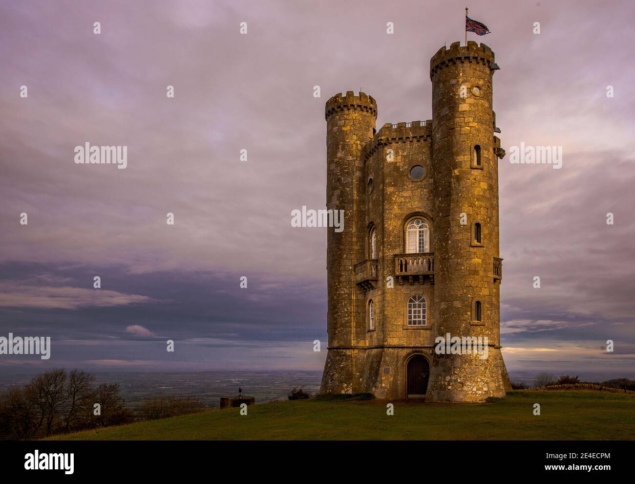 Broadway castle hi-res stock photography and images - Alamy