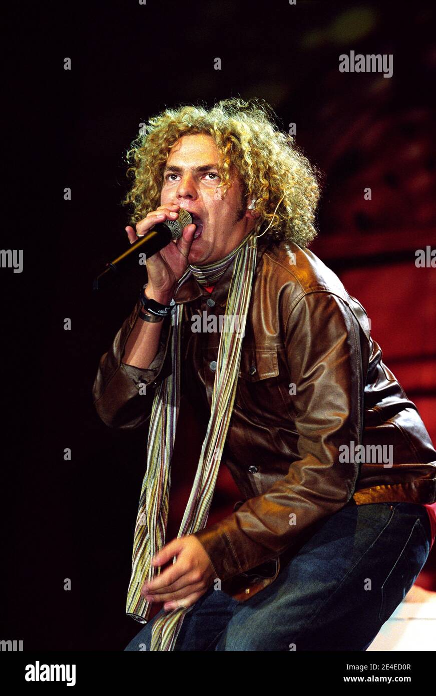 Joseph washbourn toploader singer High Resolution Stock Photography and ...