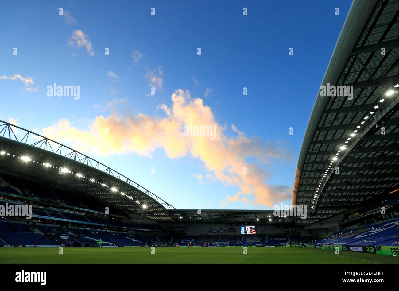 The emirates stadium empty hi-res stock photography and images - Alamy