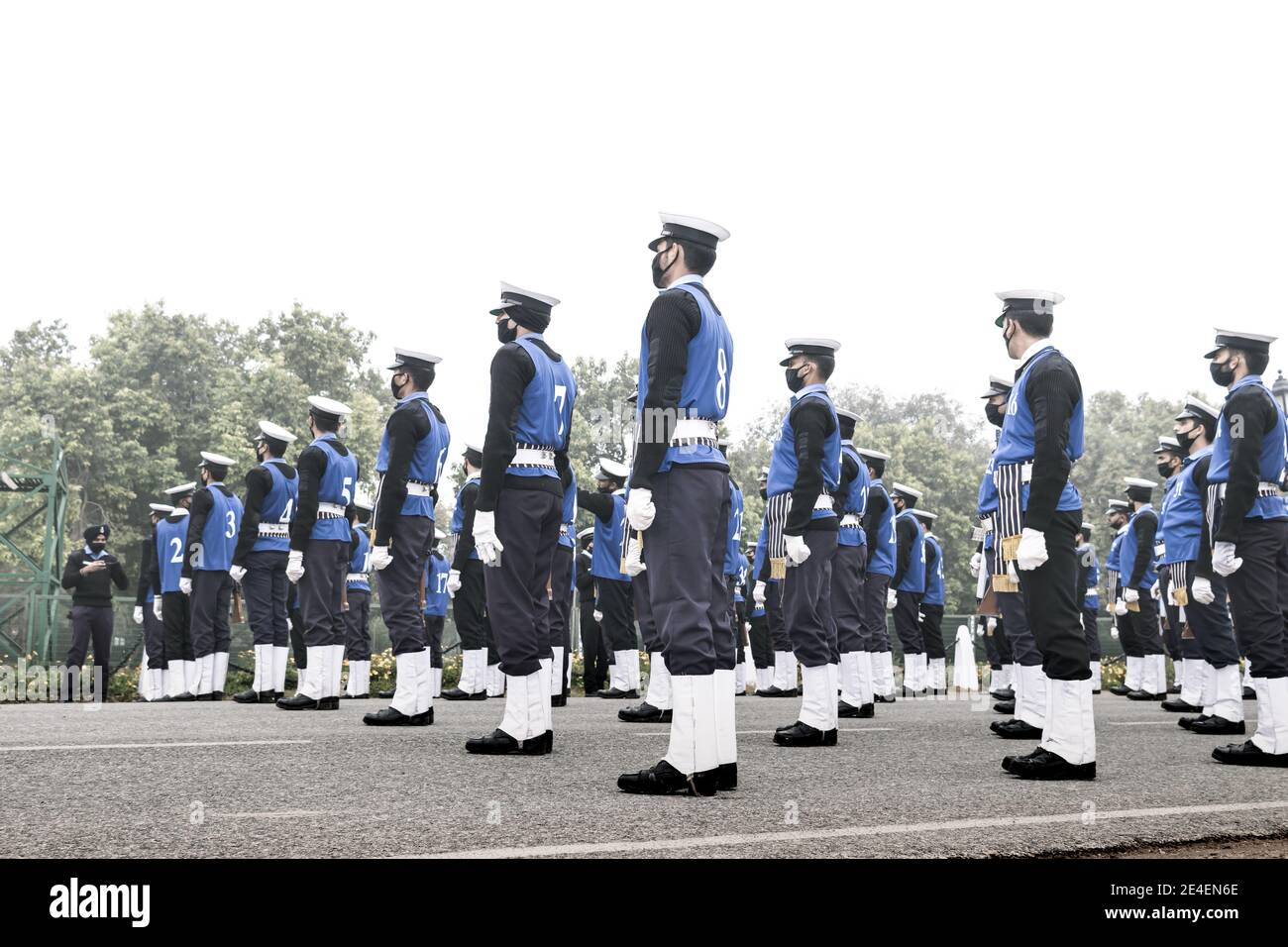 Group men in uniforms hi-res stock photography and images - Alamy