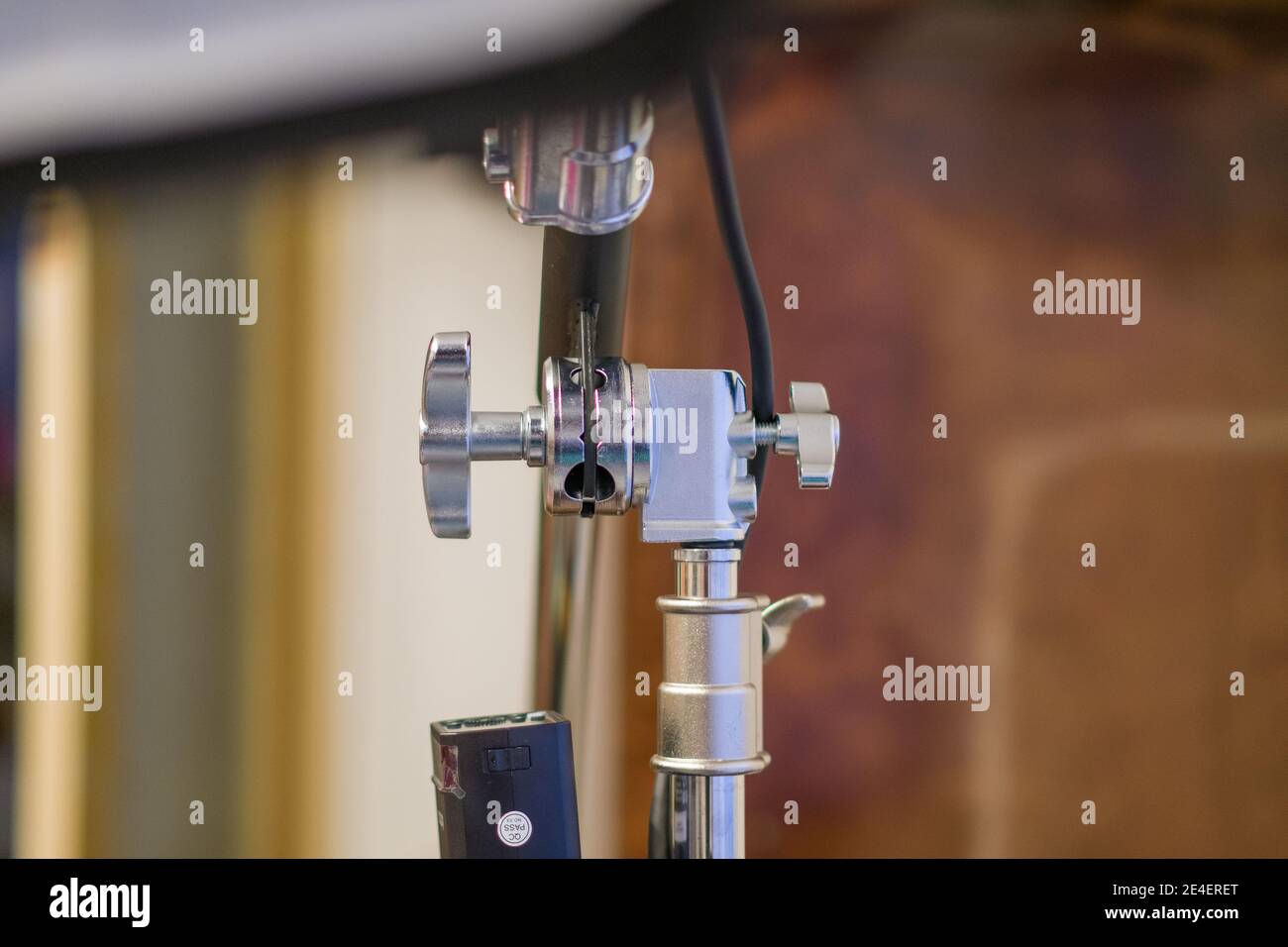 Boom arm tripod joint hi-res stock photography and images - Alamy