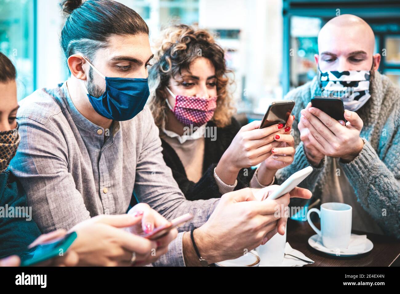Worried people hi-res stock photography and images - Alamy