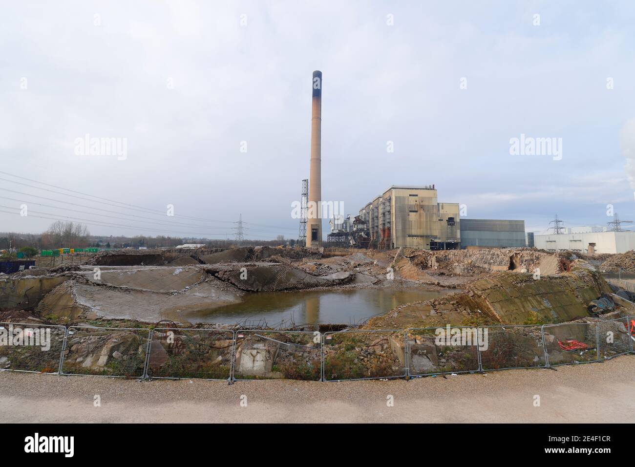 Ferrybridge power station remains hi-res stock photography and images ...