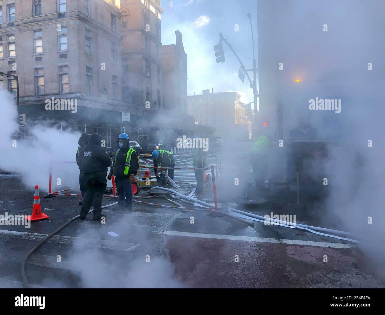 Con edison hi-res stock photography and images - Alamy