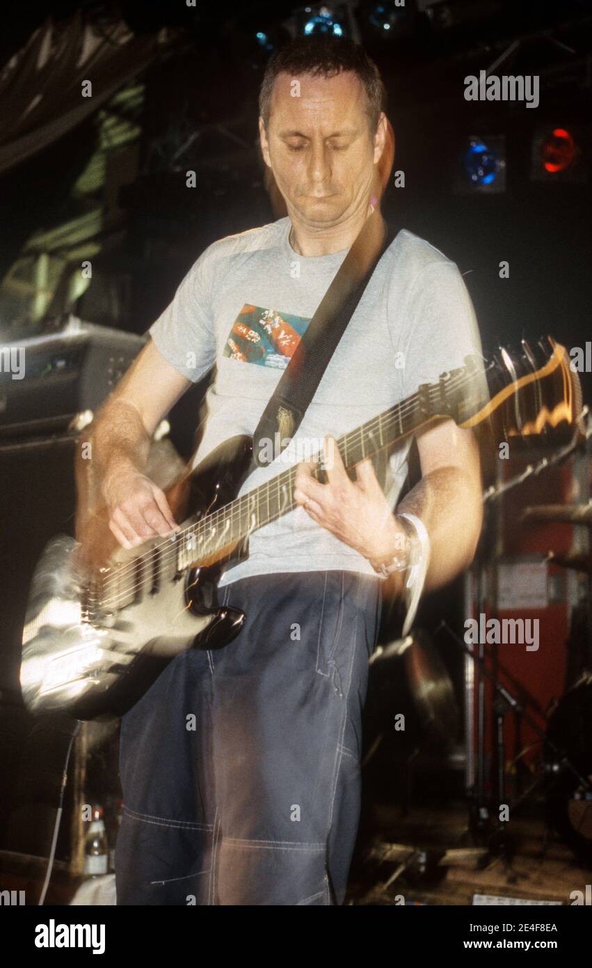 Wire band colin newman hi-res stock photography and images - Alamy