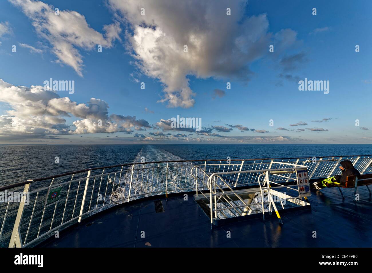 English Channel, UK. 17th April, 2016. Irish Ferries' s Oscar Wilde car ...