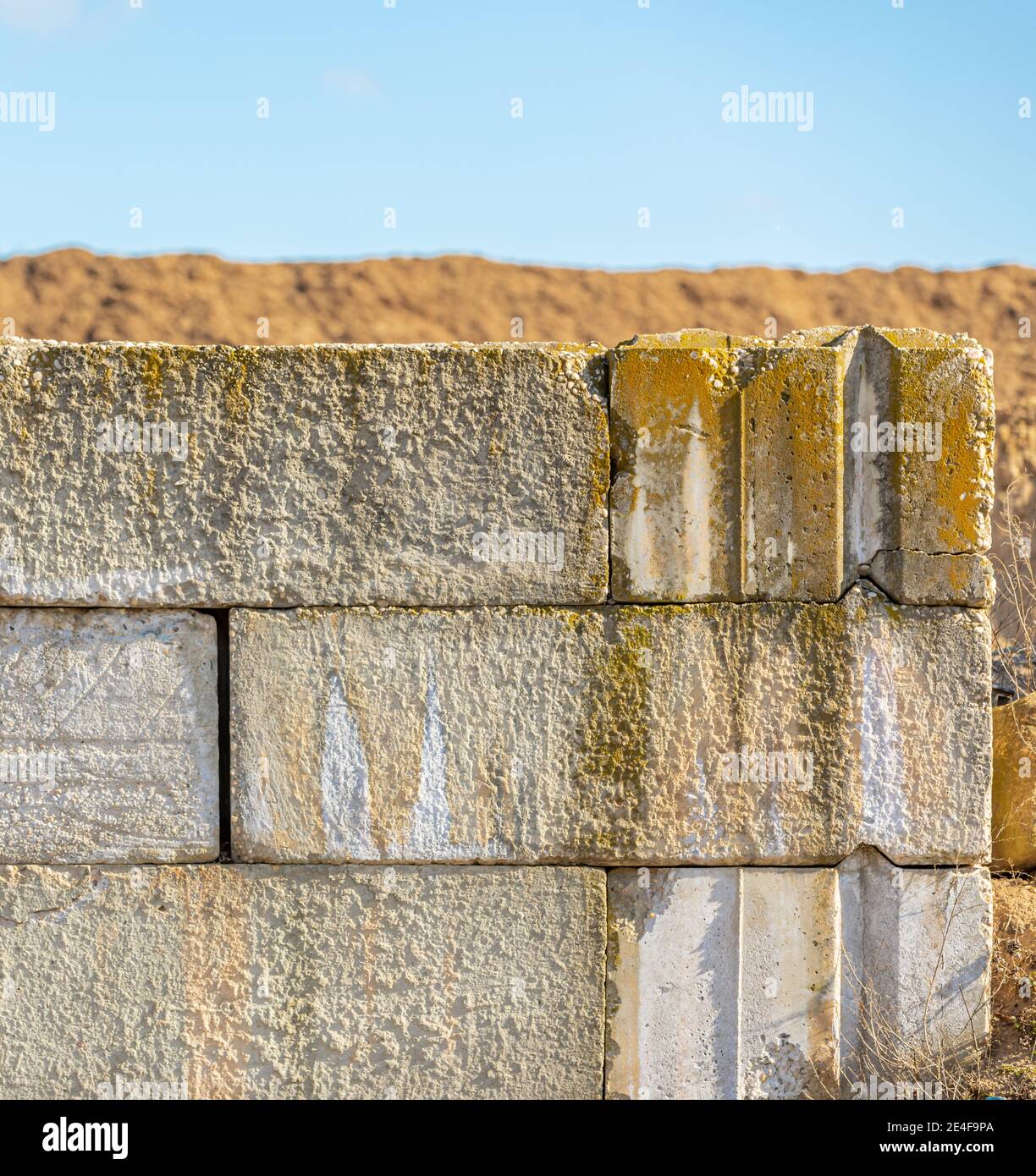 Concrete block wall hi-res stock photography and images - Alamy