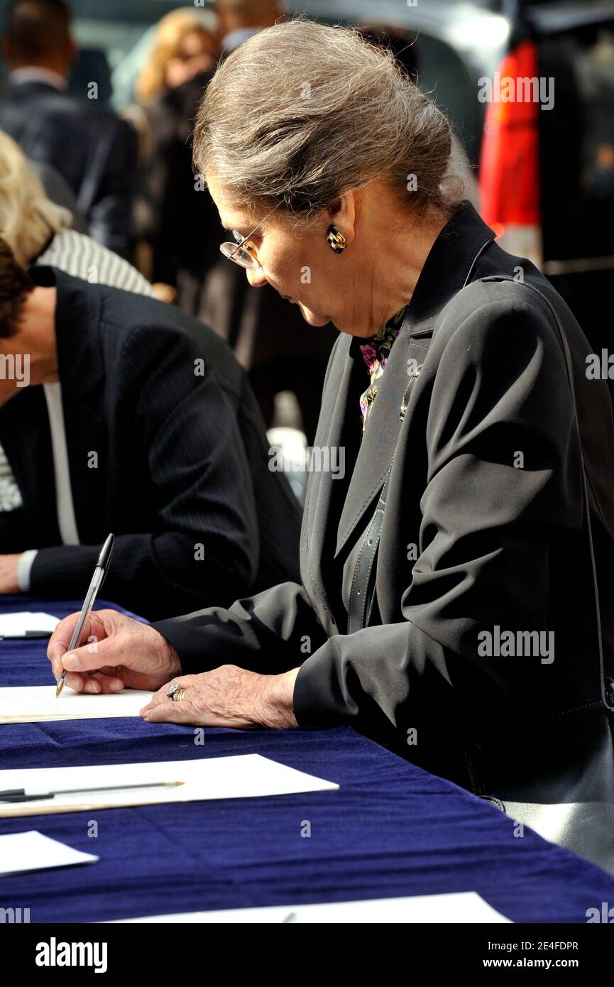 Former European Parliament President Simone Veil attending funeral mass ...