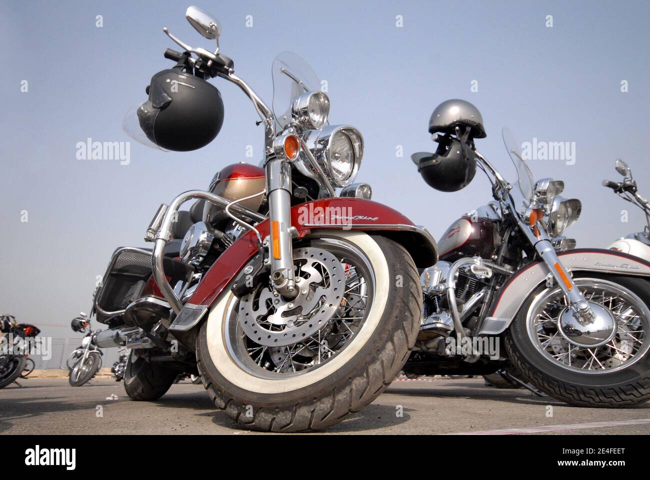 Syria road ride group hi-res stock photography and images - Alamy